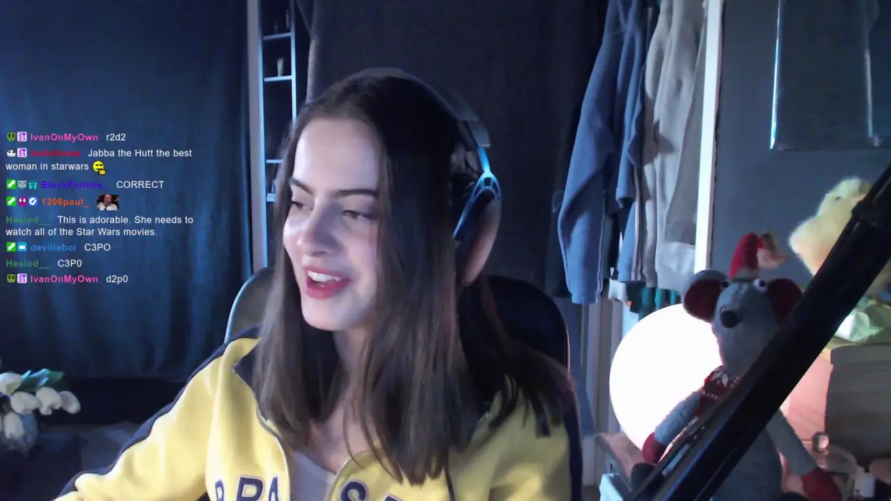 Dorozea on point R2D2 impression